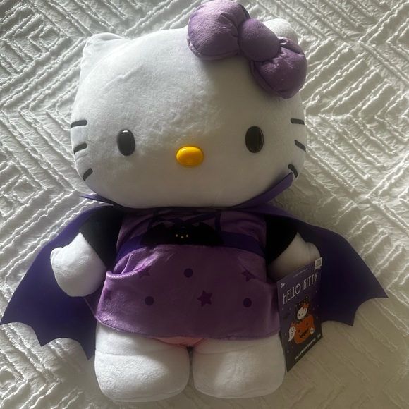 Hello Kitty | Holiday | Nwt Halloween Hello Kitty Vampire Greeter ...